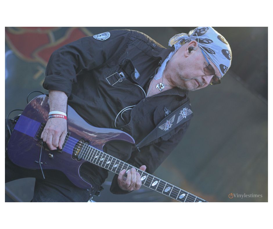 Paul Quinn (Saxon) arrête les concerts mais ne quitte pas le groupe ...